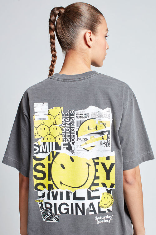Smiley Originals Special Delivery T-shirt in Washed Grey | Womens ...